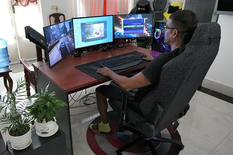 Best small gaming chairs for short people and kids | ChairsFX